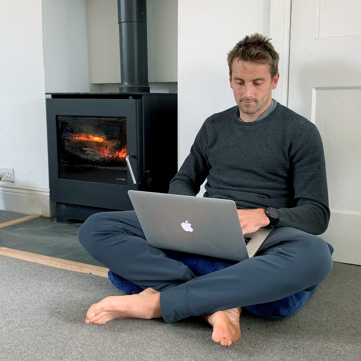 How to Survive Desk Life